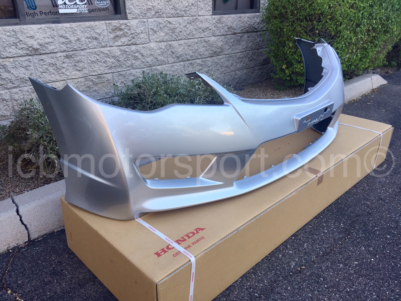 JDM Honda Civic Type R FD2 Front Bumper NH704M Super Platinum Metallic ...