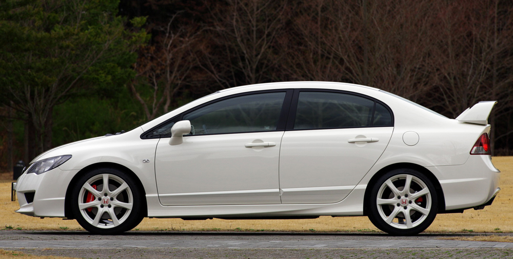 Used FD2 Civic Type R Champ. White Wheels 18X7.5 +60offset MINT Sold